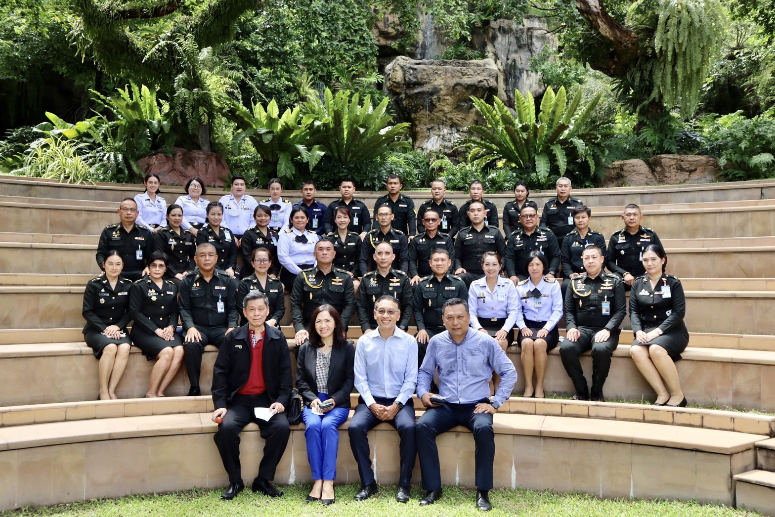 AMATA - สำนักงานรัฐมนตรี กระทรวงกลาโหม เข้าเยี่ยมชมอมตะ