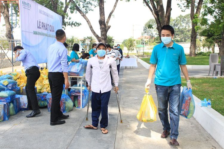 AMATA - Amata Industrial Parks in Vietnam Continue to Give Rice and Food